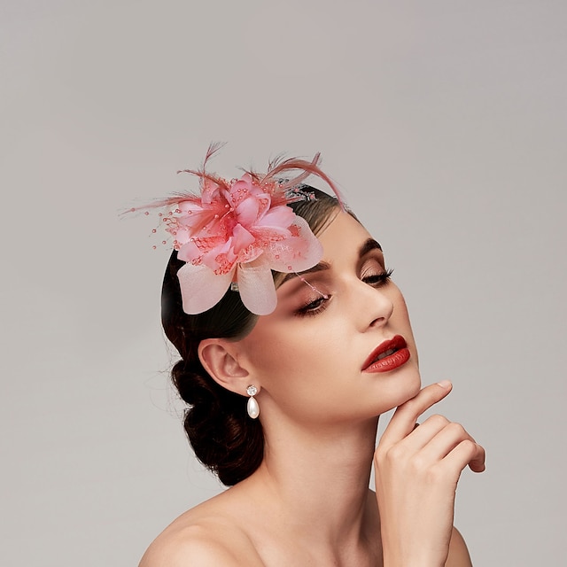 Vintage Style Elegant & Luxurious Tulle / Feathers Fascinators / Hats ...