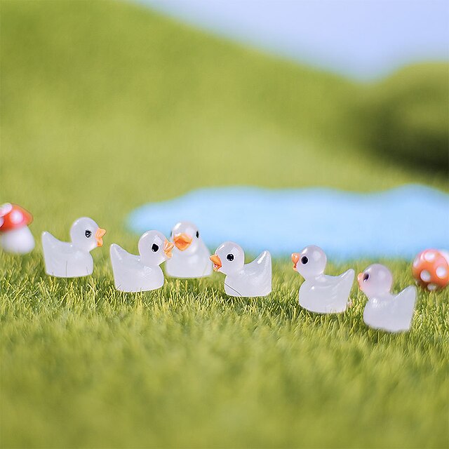 30pcs Mini Luminous Ducks Cute Resin Ducks Glow In The Dark Miniature ...