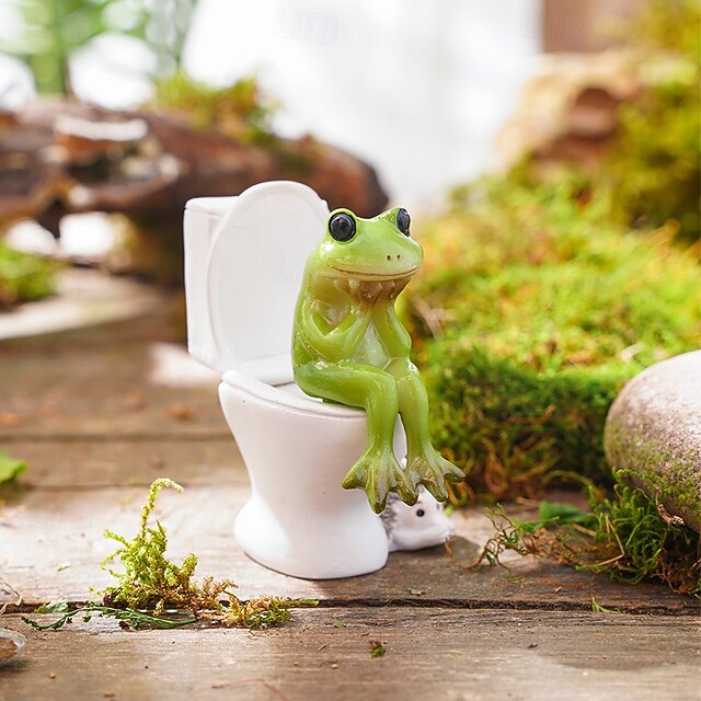 Frog Sitting on Toilet Figurine, Funny Resin Frog Statue, Home Desk ...