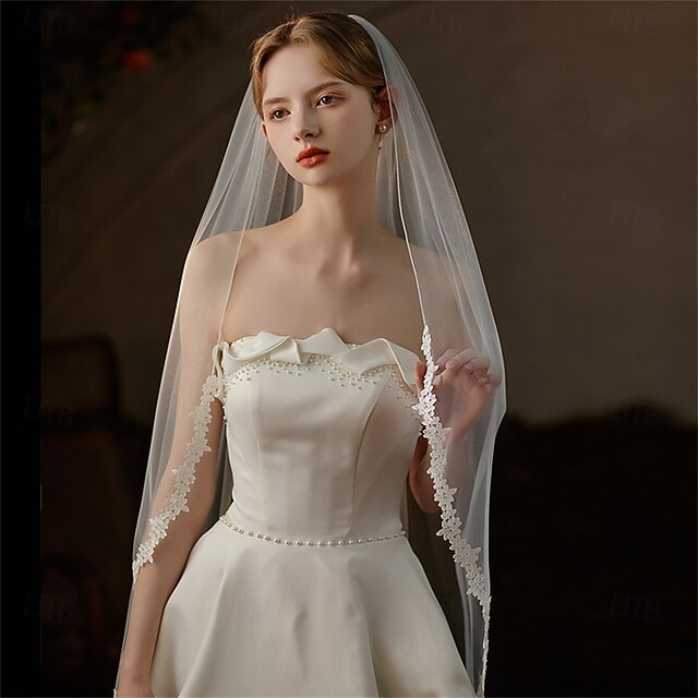 One-tier Cute / Comtemporary / Stylish Wedding Veil Fingertip Veils ...