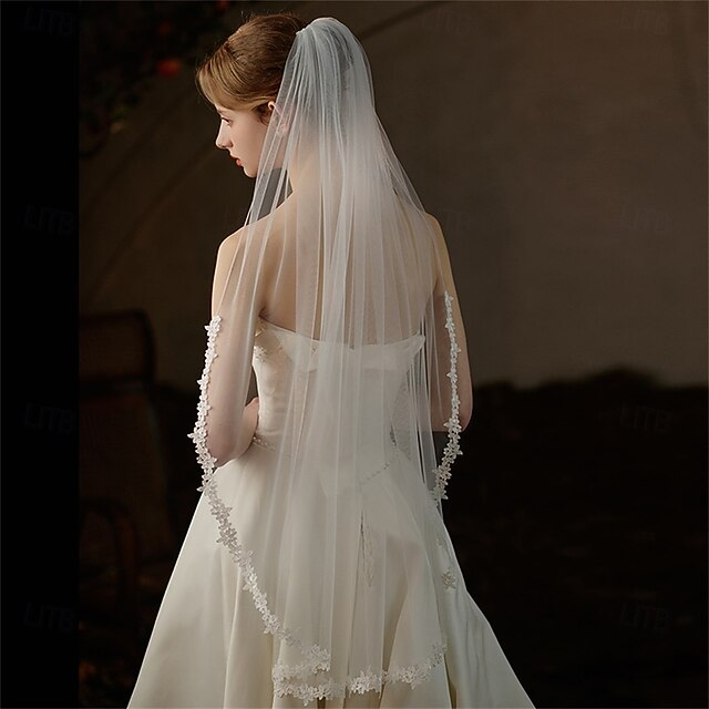 One-tier Cute / Comtemporary / Stylish Wedding Veil Fingertip Veils ...