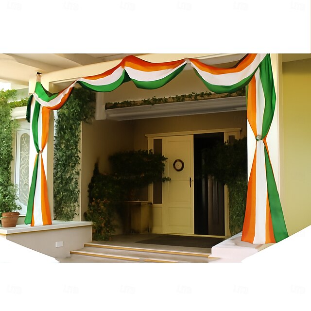 St Patrick's Day Banner, Irish Style Decoration, Green Shamrock Festive ...