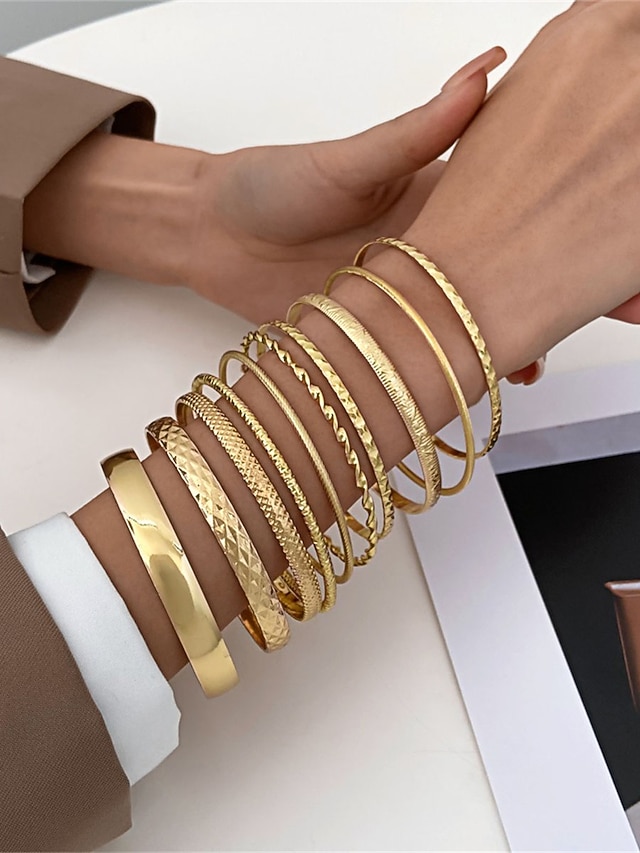 Women's Bangle Fashion Outdoor Geometry Bracelets & Bangles 2025 - $8.49